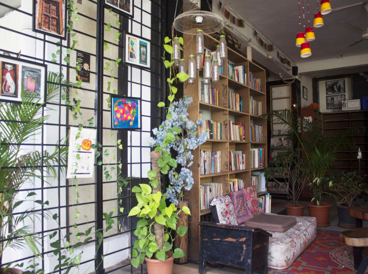Waari Book Cafe