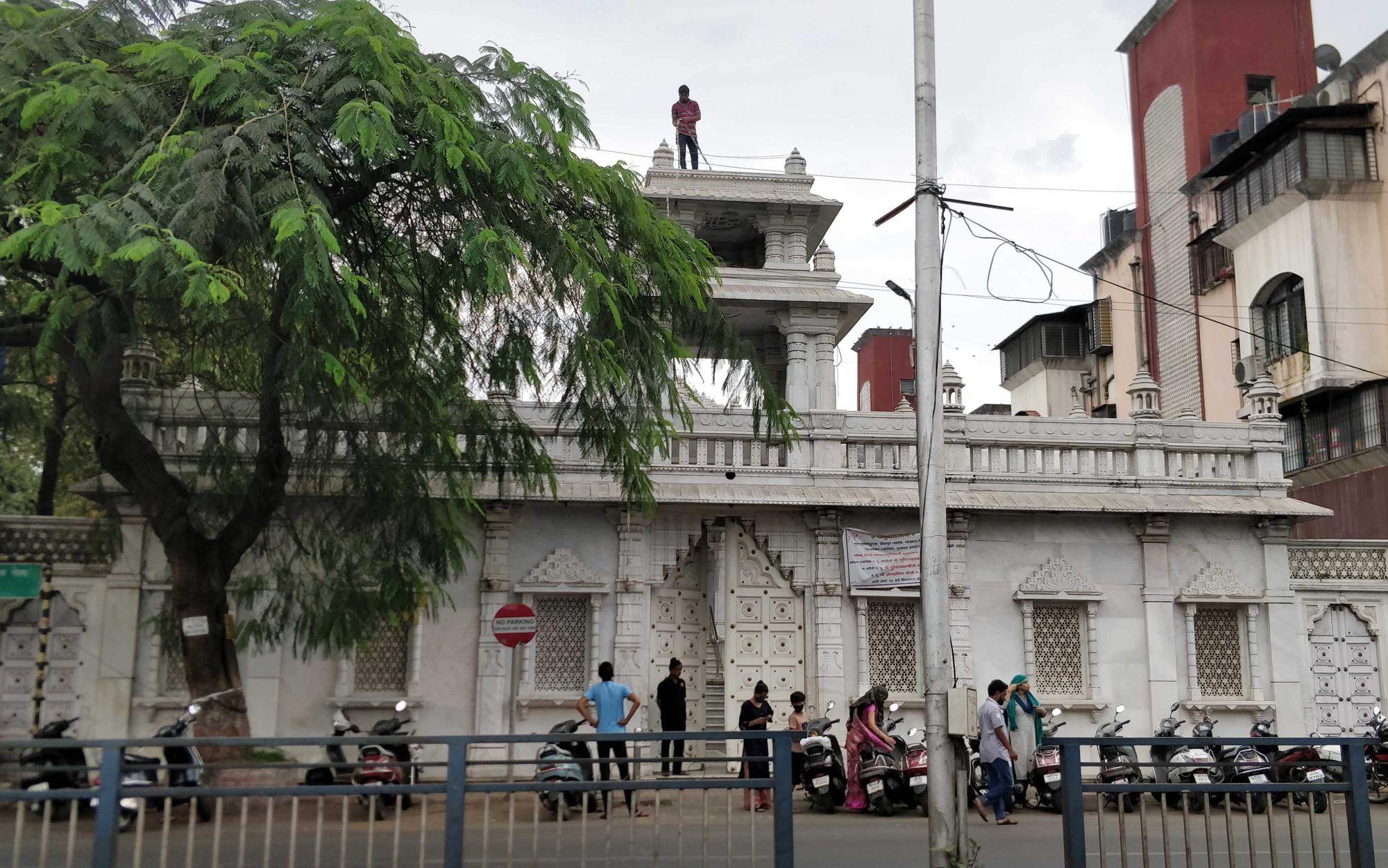 Shri Parshwanath Shwetambar Jain Mandir