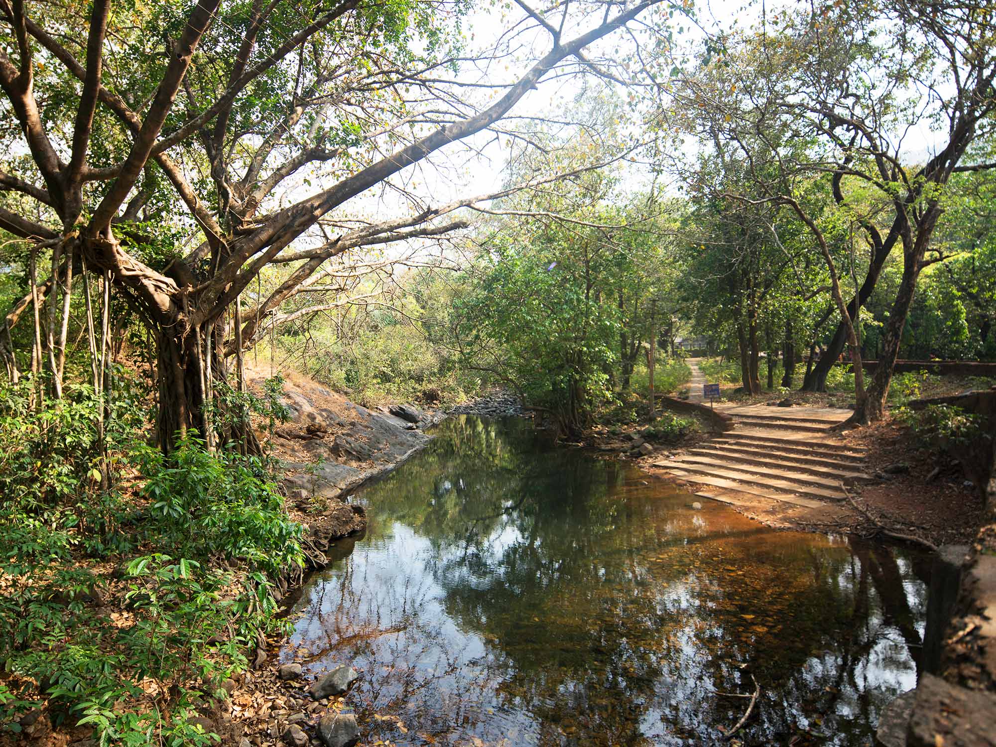 Tambdi Surla Temple